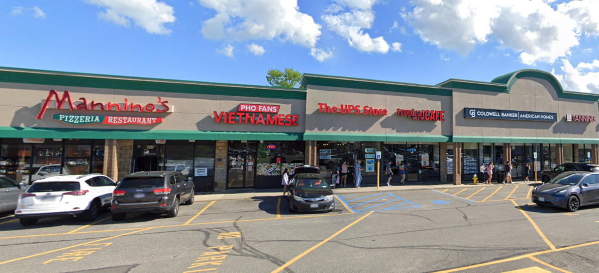 Village Commons Shopping Center - Acadia Realty